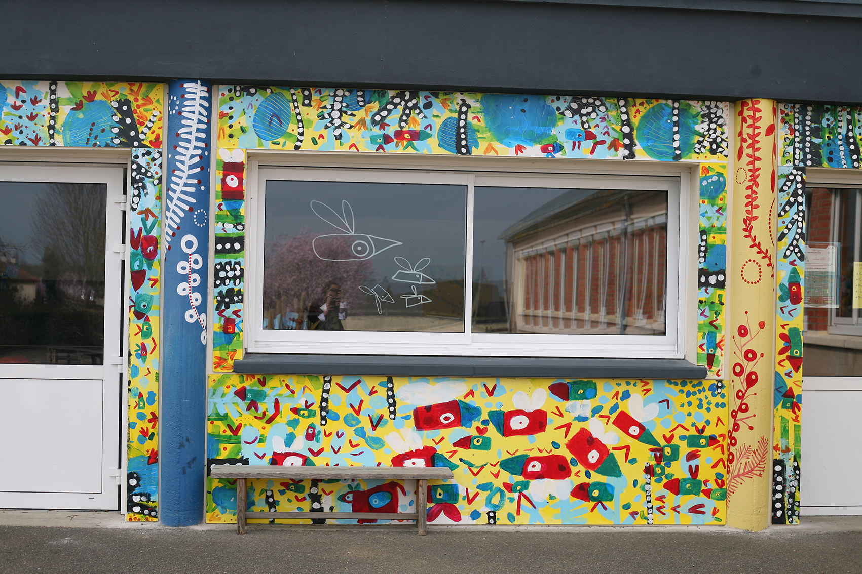 Lucie vandeveldeIntervention ATELIERS GRAPHiQUES : Fresque murale ...